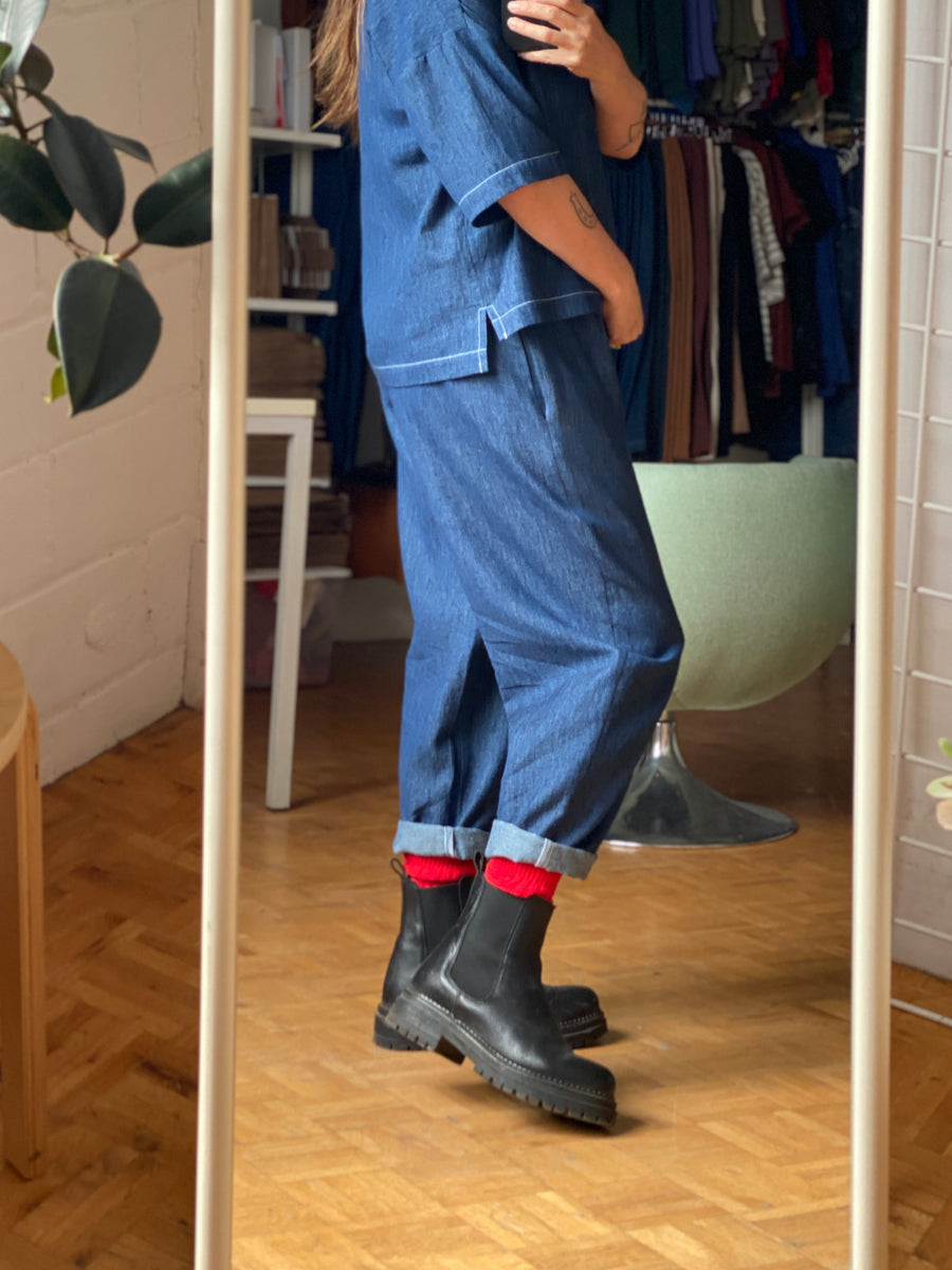 EASY V (Denim) – Amanda Moss