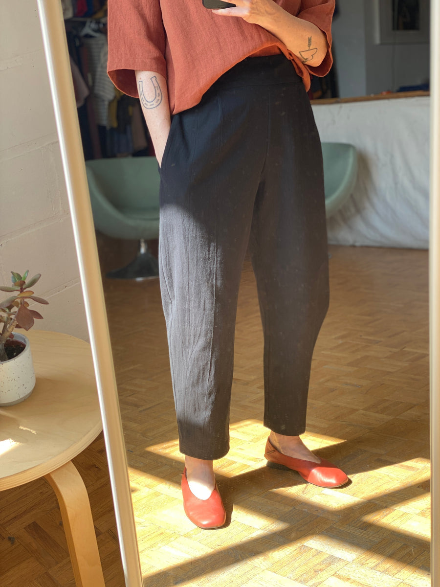 PRISCILLA (Black) – Amanda Moss